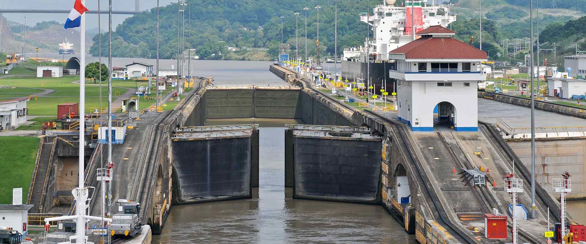 Exploring the Panama Canal: Discounts and Tours